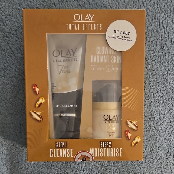 OLAY | Skincare | Olay Total Effects 7 In One Day Cream In Gold | Poshmark